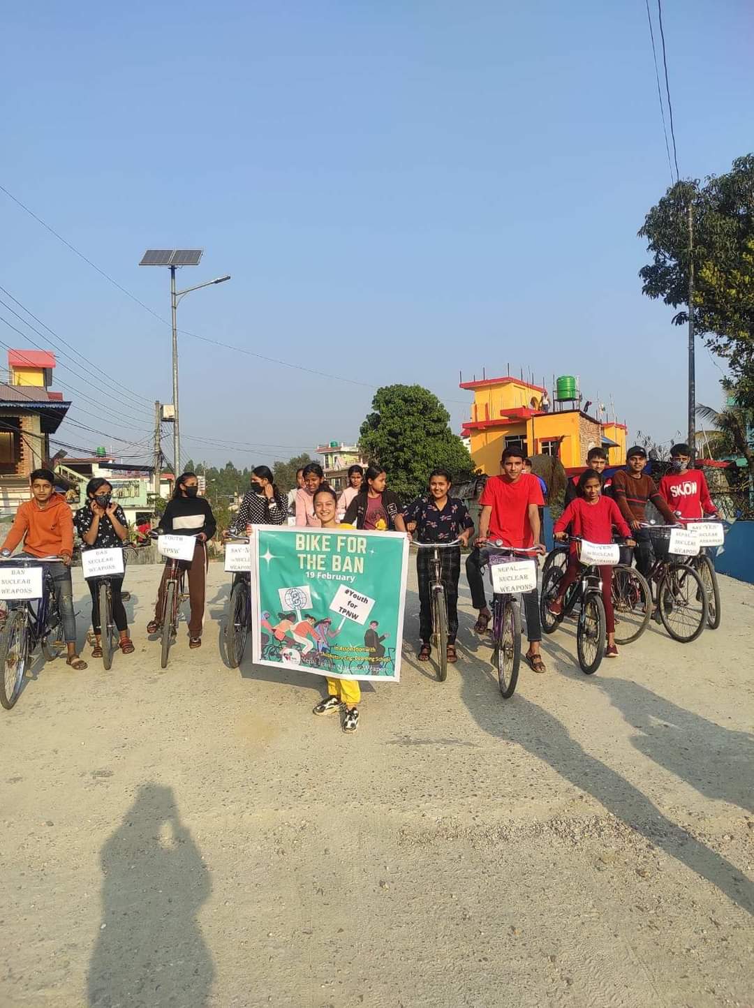 IPPNW medical students bike for the ban | IPPNW peace and health blog